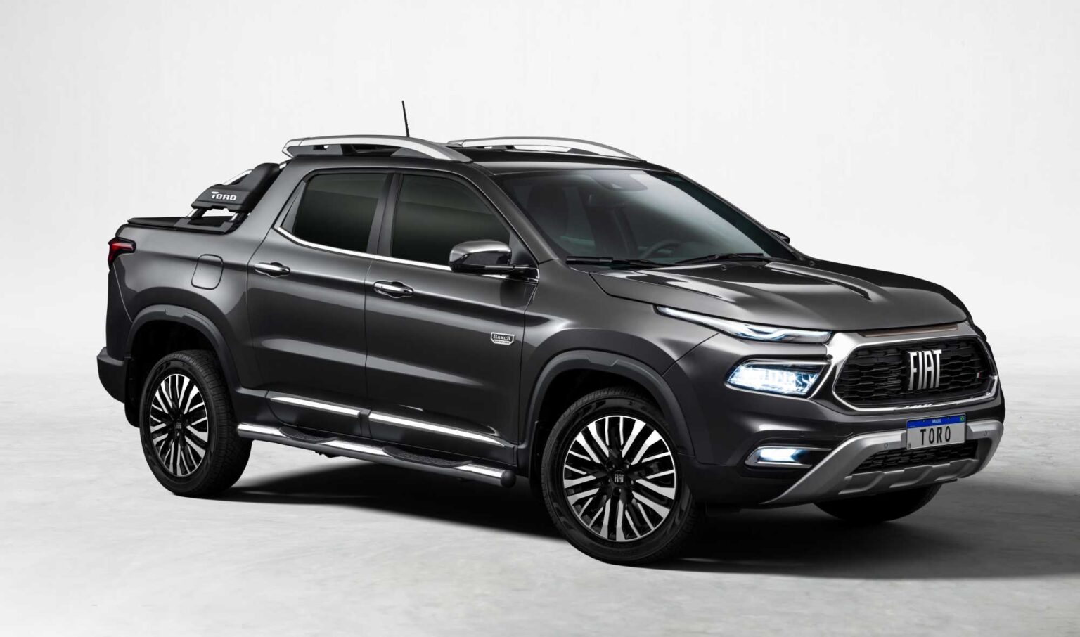 Nova Fiat Toro turbo diesel com 200 cavalos - Motores e ação